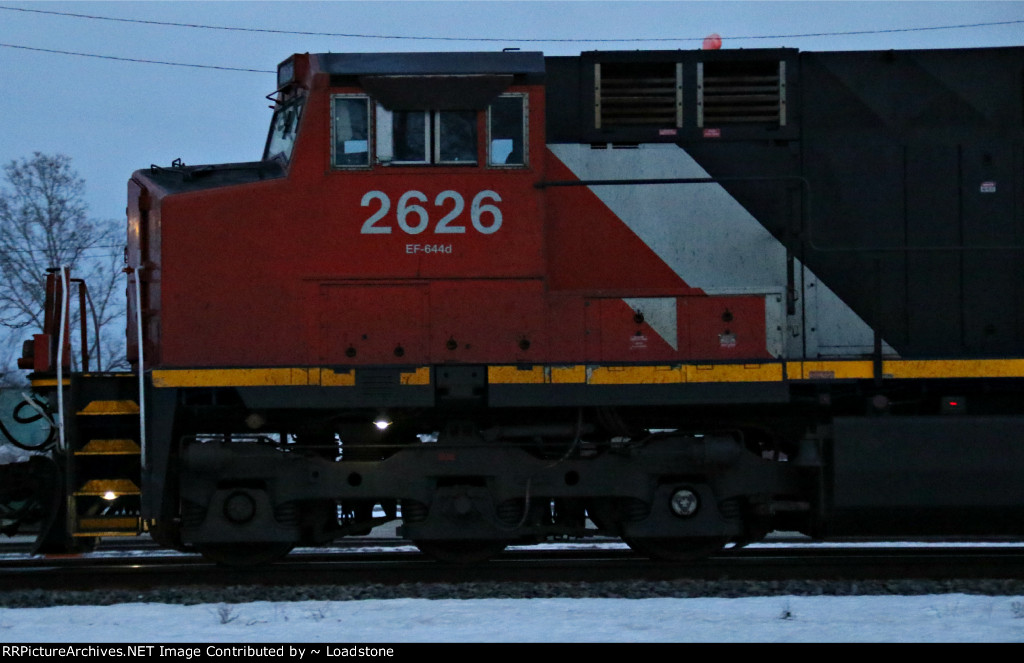 CN 2626